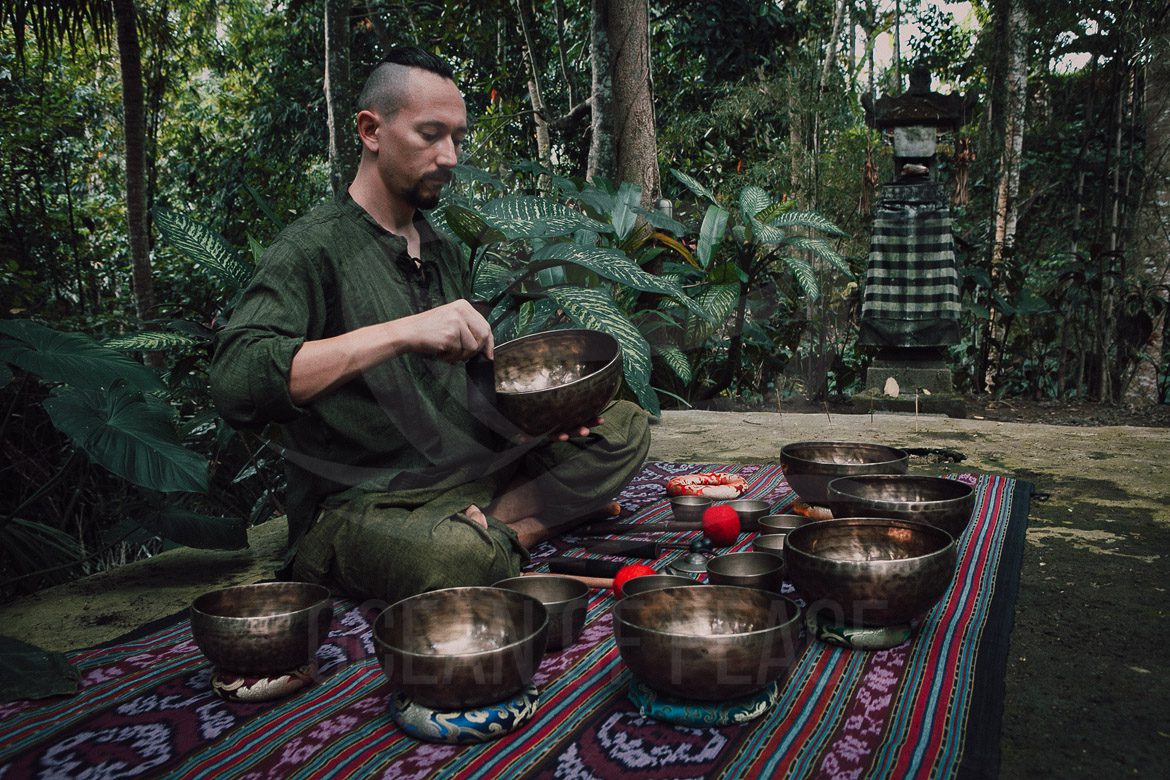 Singing Bowls Sound Healing in Bali - Ocean Of Peace